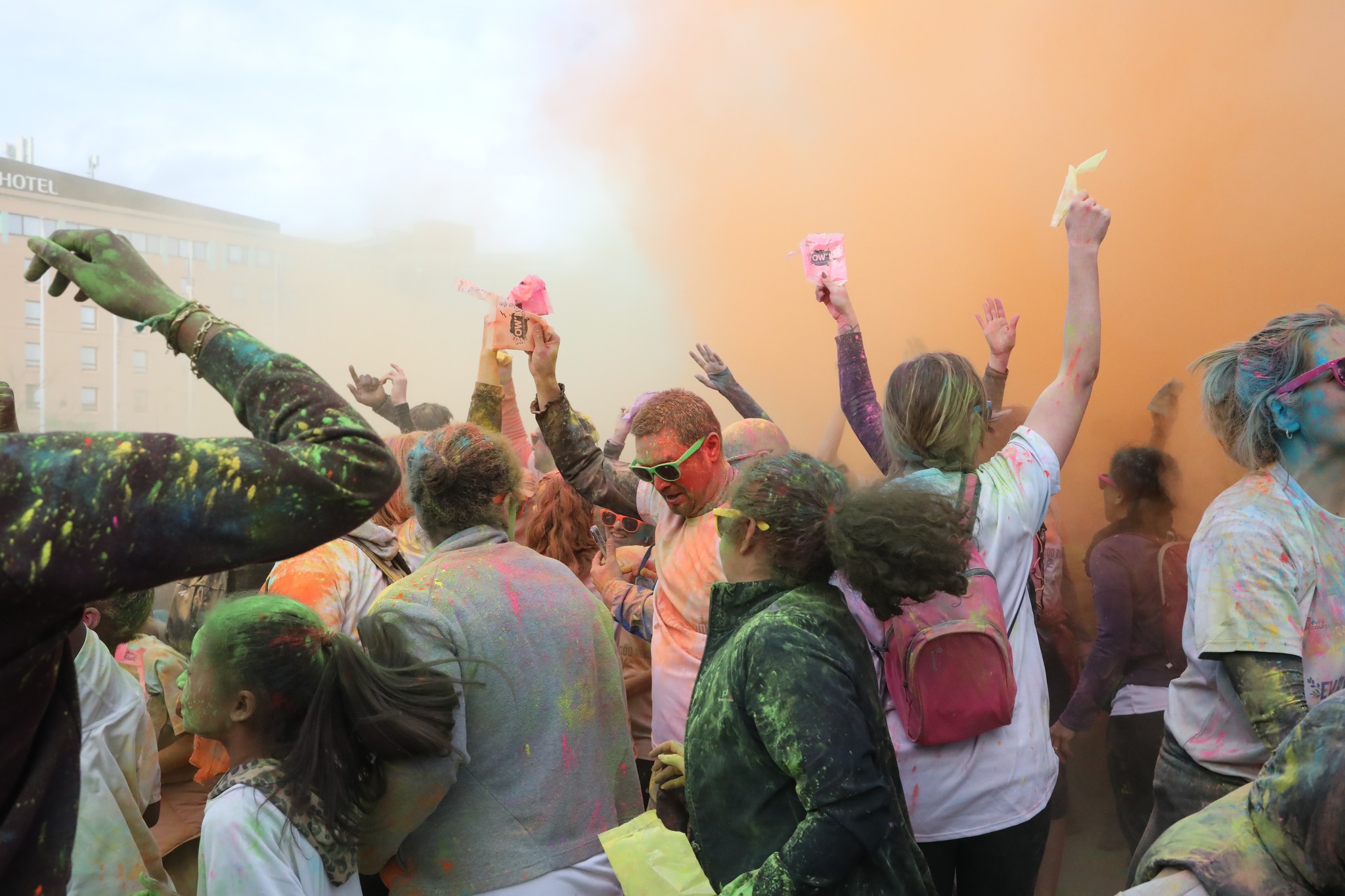 La Ville d'Évry prend des couleurs avec la Évry Courcou"Run" Color